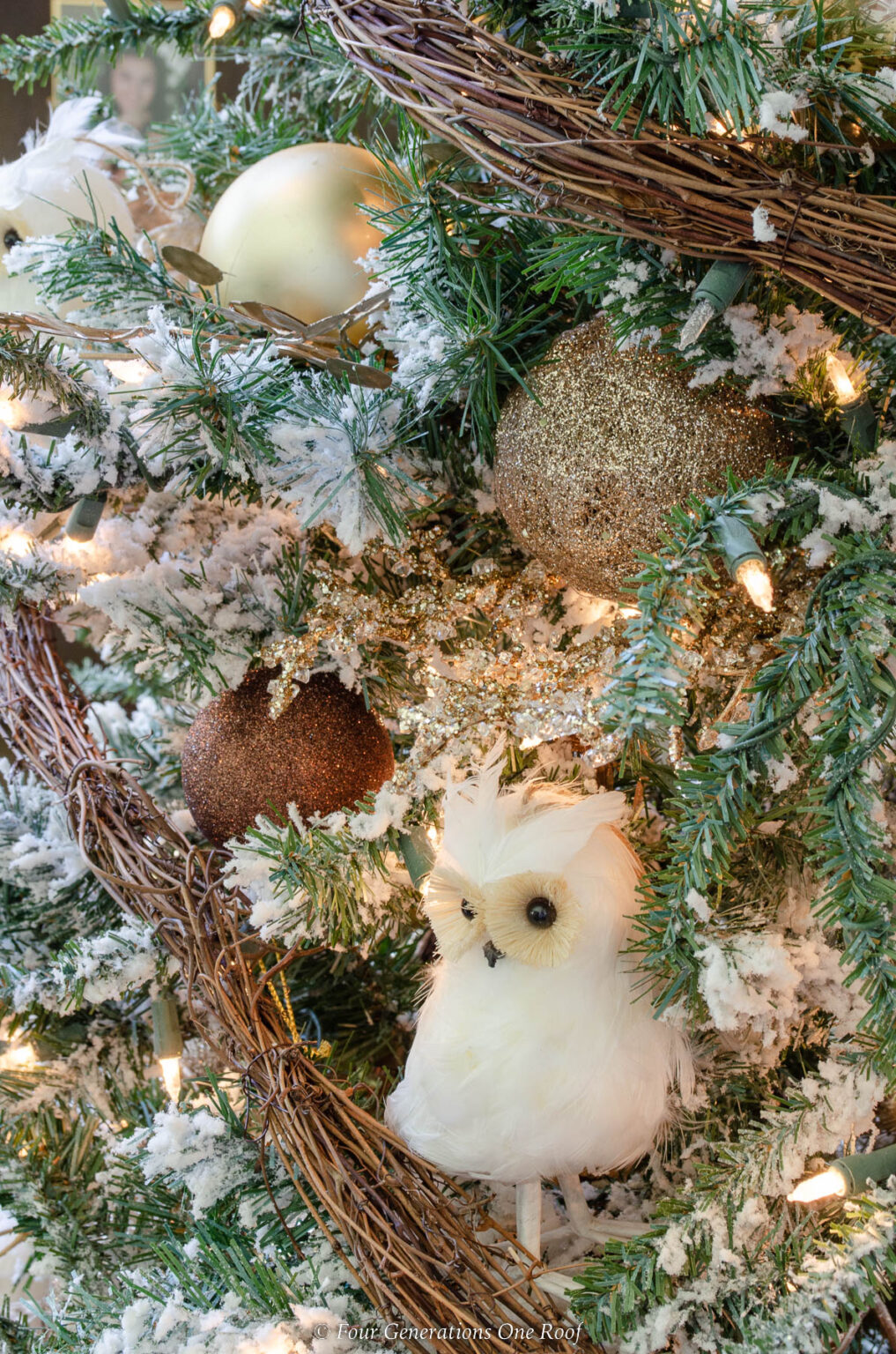 How to decorate a flocked Christmas Tree | Four Generations One