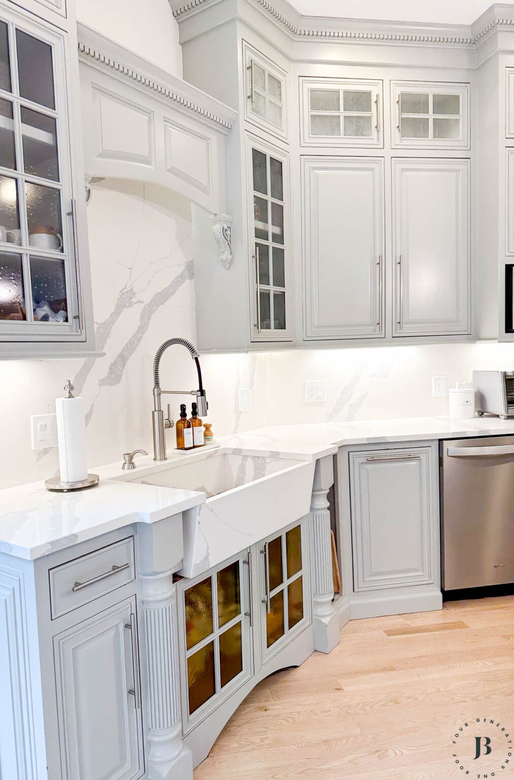 Stunning Kitchen Quartz Backsplash And Countertop