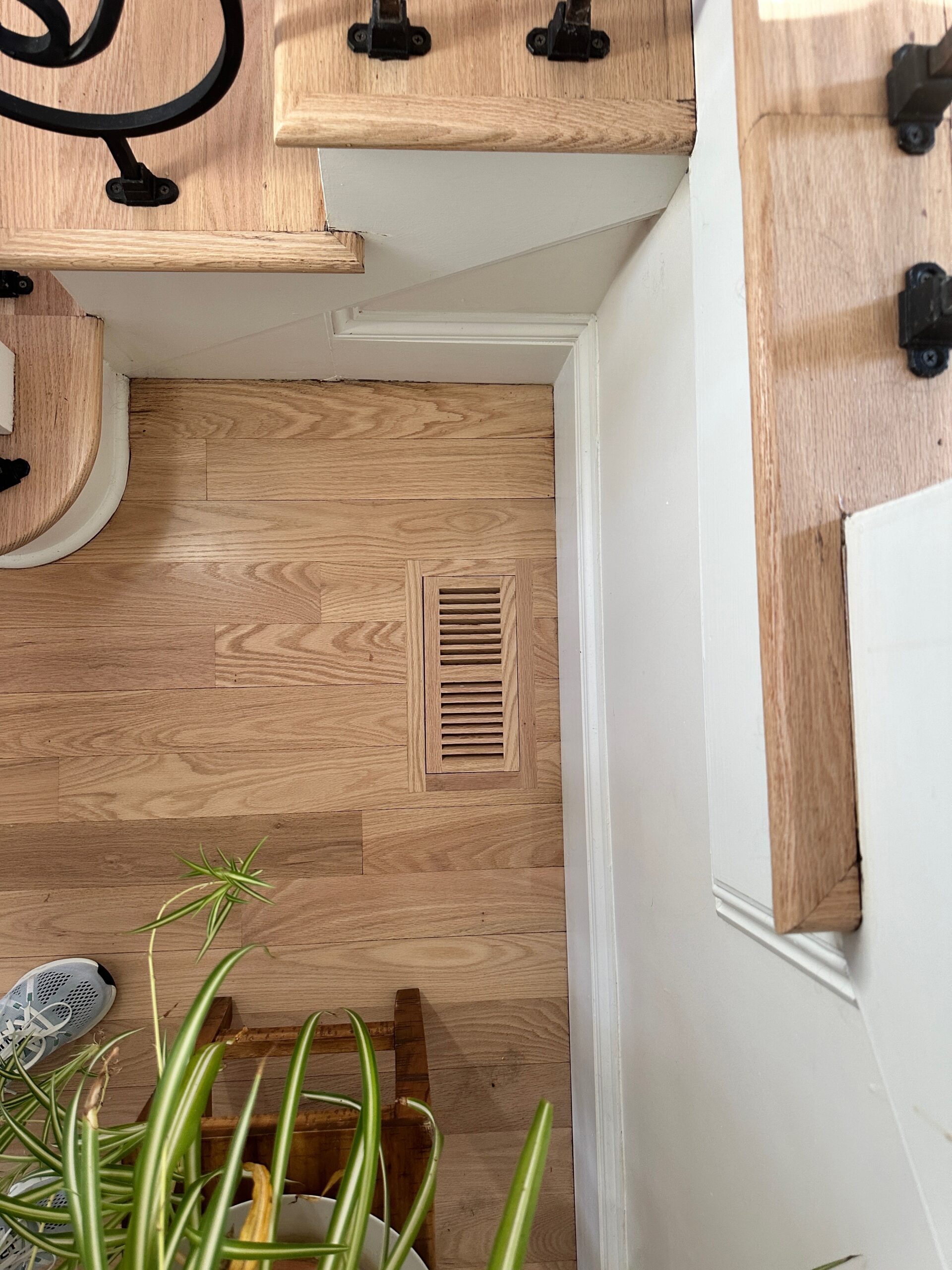 The Benefits of Custom Wood Floor Vents
